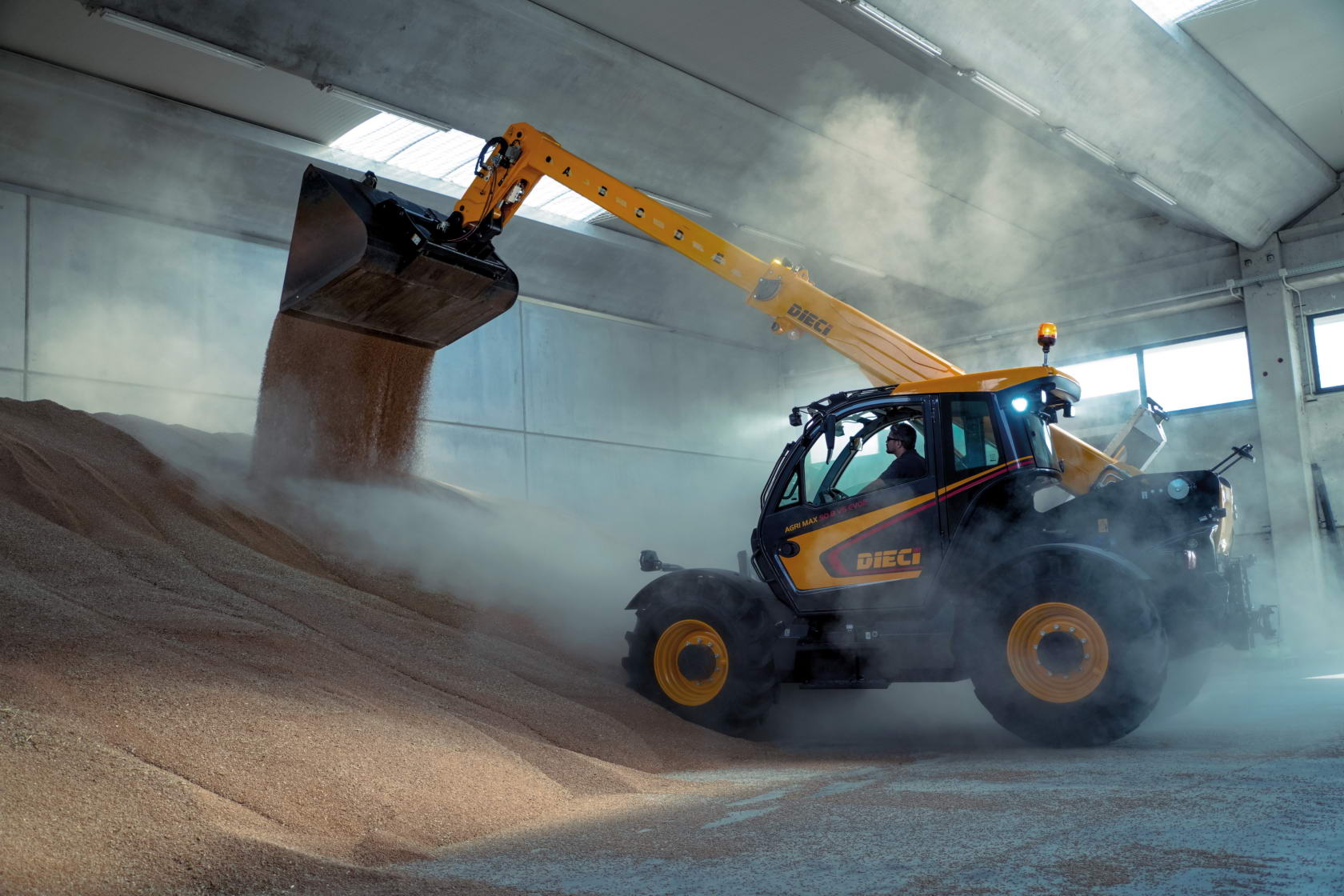 Telehandlers: uses, advantages and equipment | Dieci srl